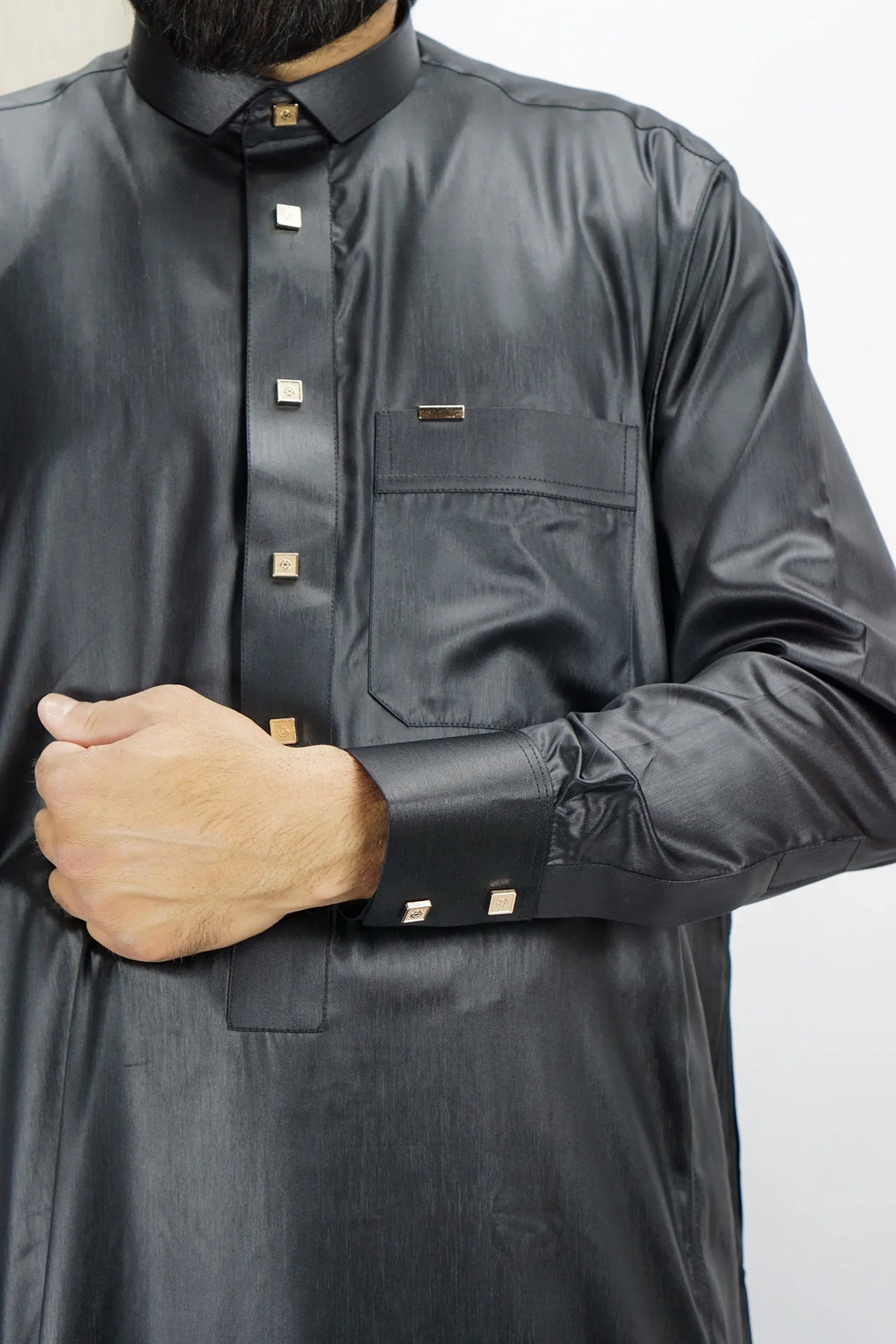 Black Luxury Thobe With Premium Buttons – almanaar Islamic Store
