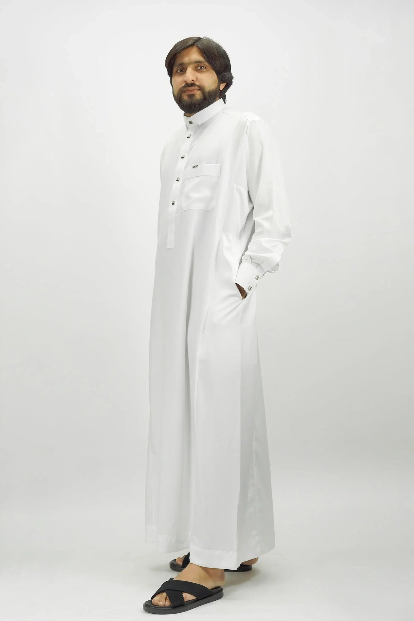 White Luxury Thobe With Premium Buttons | Almanaar Islamic Store ...